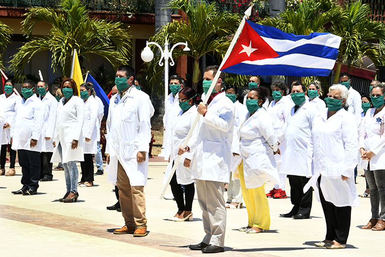 Cuba exports doctors and is an example in the fight against the pandemic